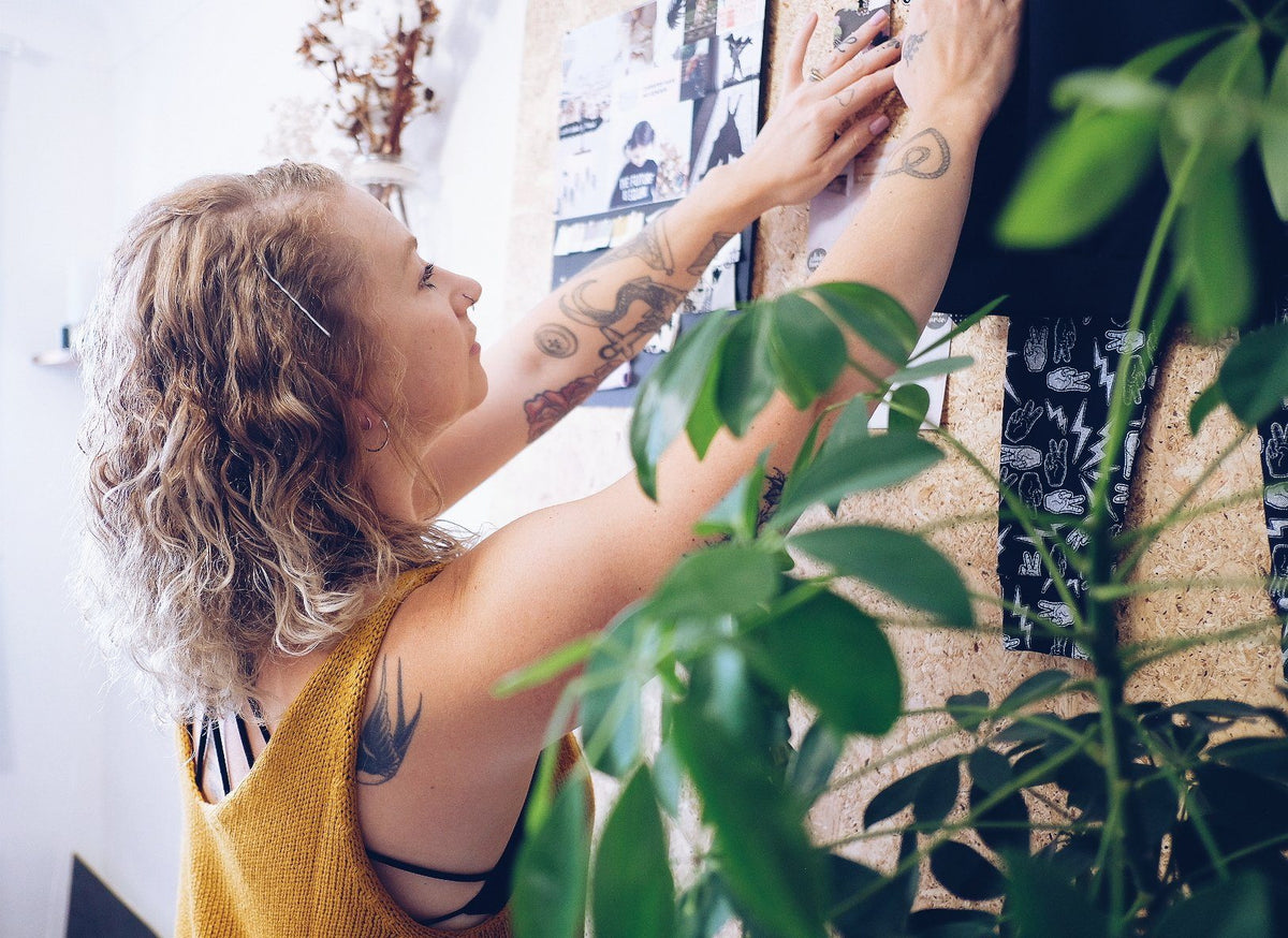 A cuppa and a Custard Cream with.... ESTER FORD of Dinki Human – Cub ...